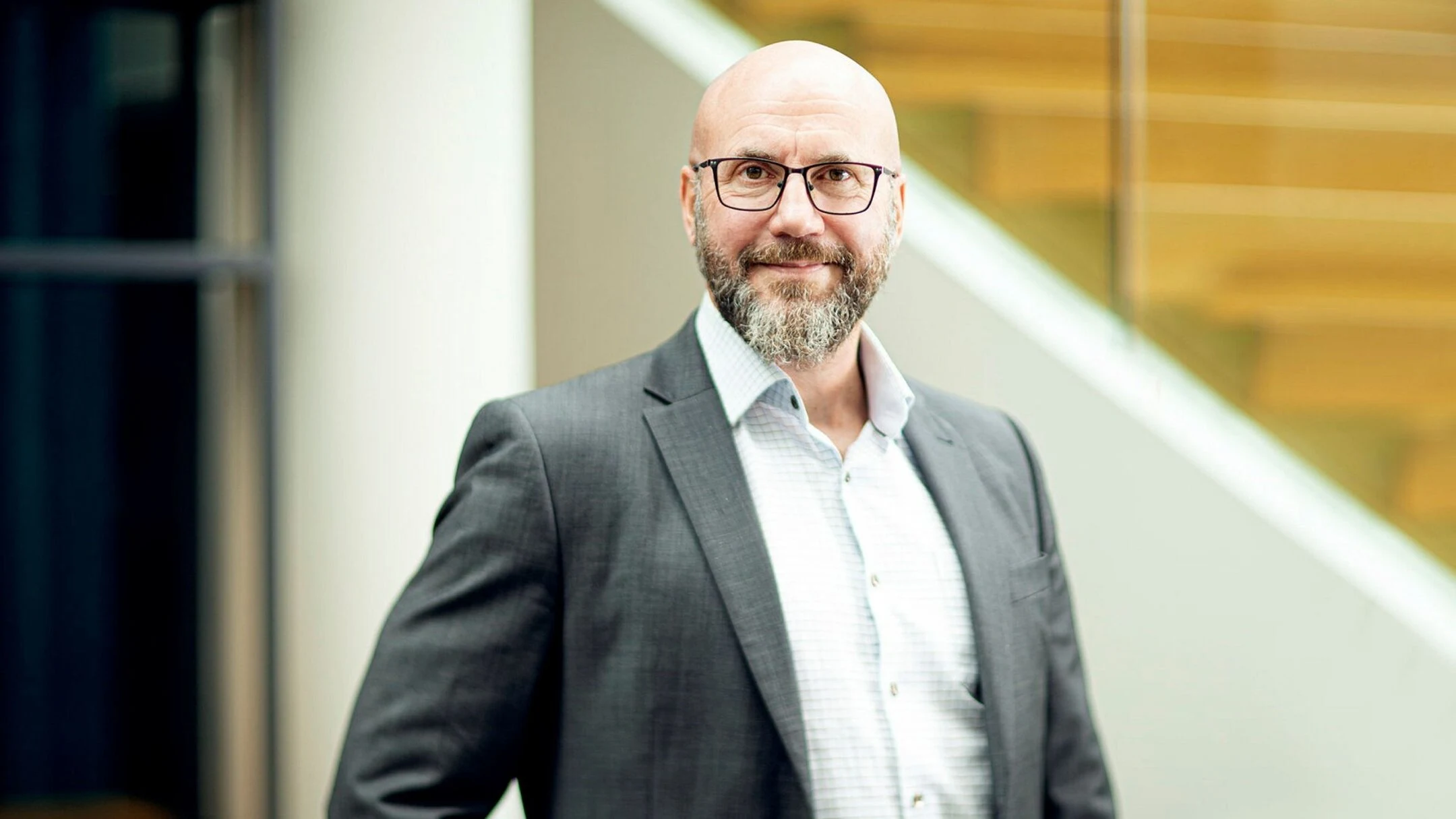 "Gymnasiets yrkesprogram har för låg status" - TMF